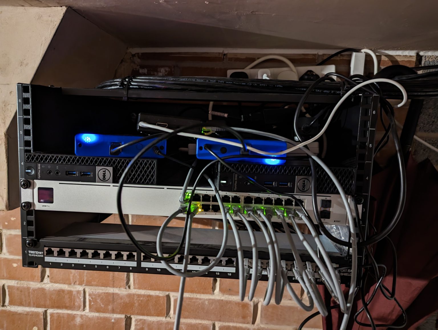 Building a Highly Available (HA) two-node Home Lab on Proxmox – A nice ...